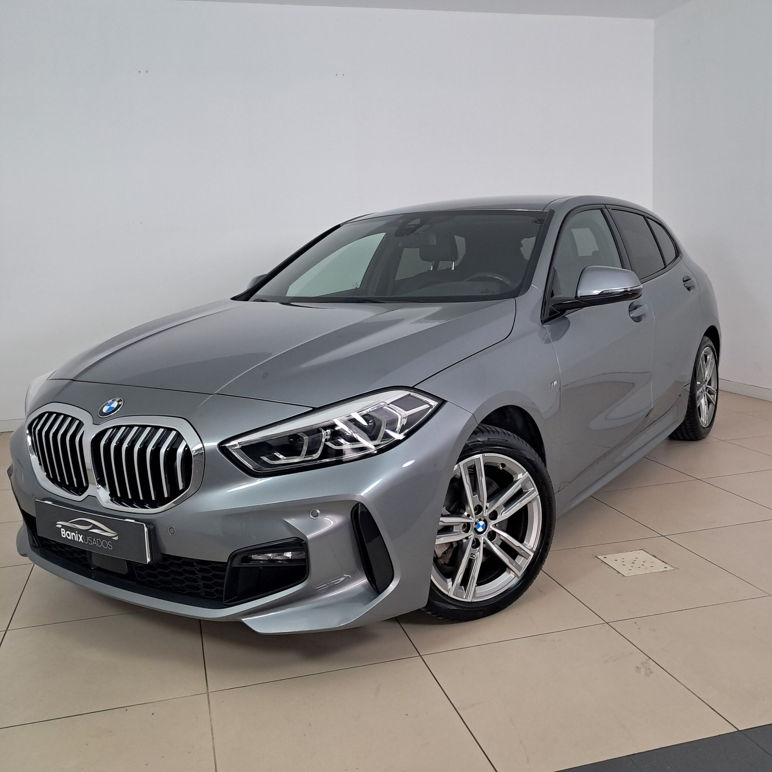 BMW 116d Pack M Auto - Banix Automóveis