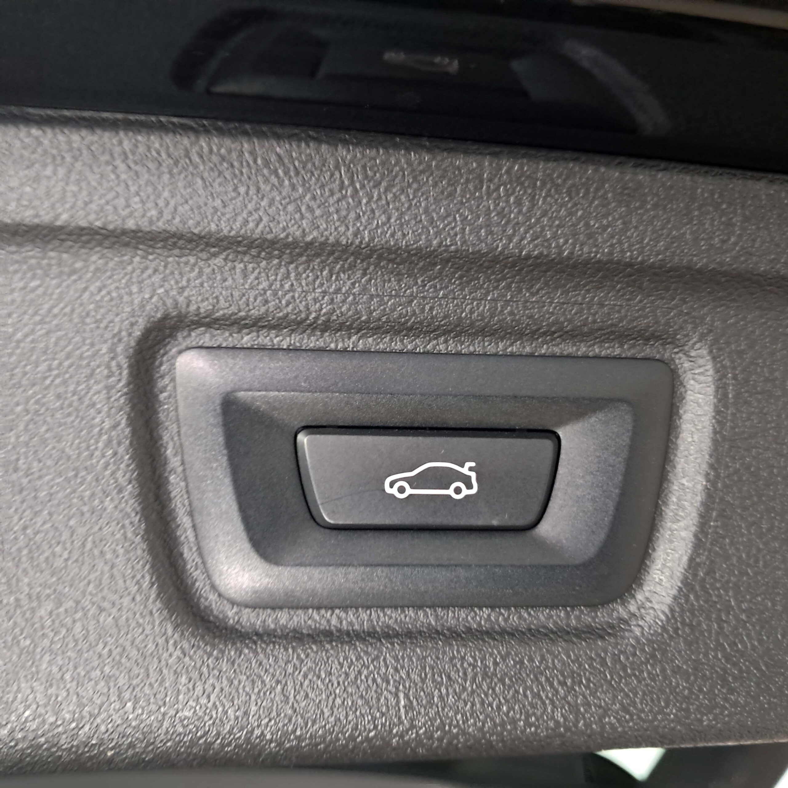BMW 320d Touring Pack M Auto - Banix Automóveis
