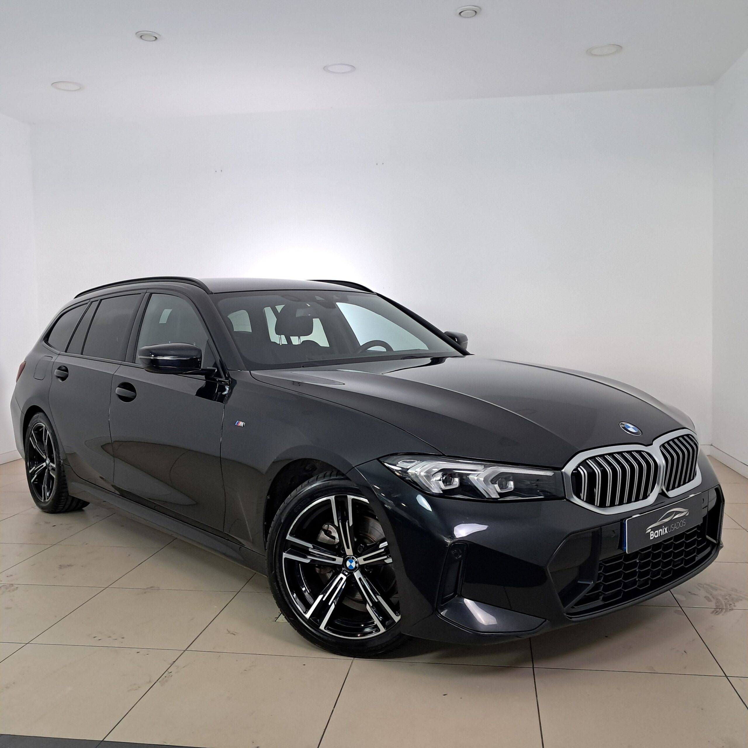 BMW 320d Touring Pack M Auto - Banix Automóveis